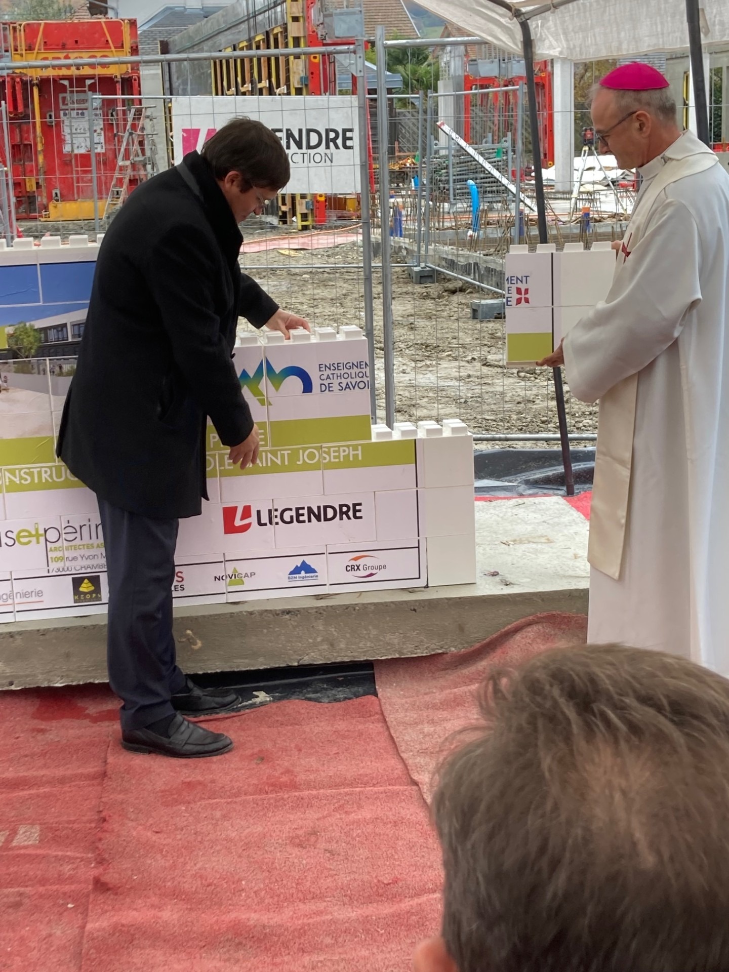 3- Pose de la première pierre - Paroisse des Douze Apôtres en Pays d'Aix